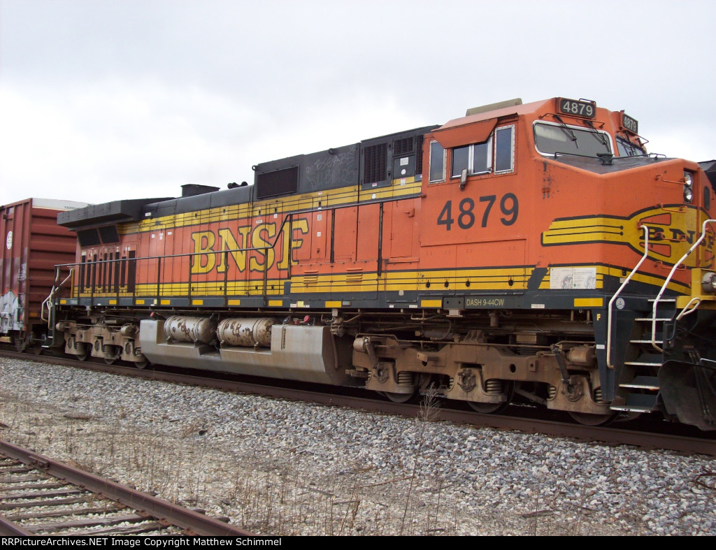 BNSF 4879